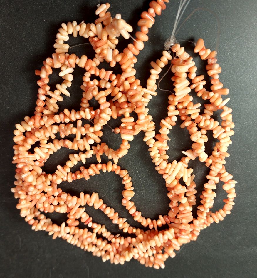 Stengarden.com - Ljus Röd/Orange Korall Pärlor - Sträng