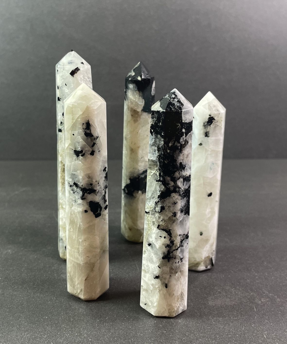 Stengarden.com - Regnbågsmånsten Torn