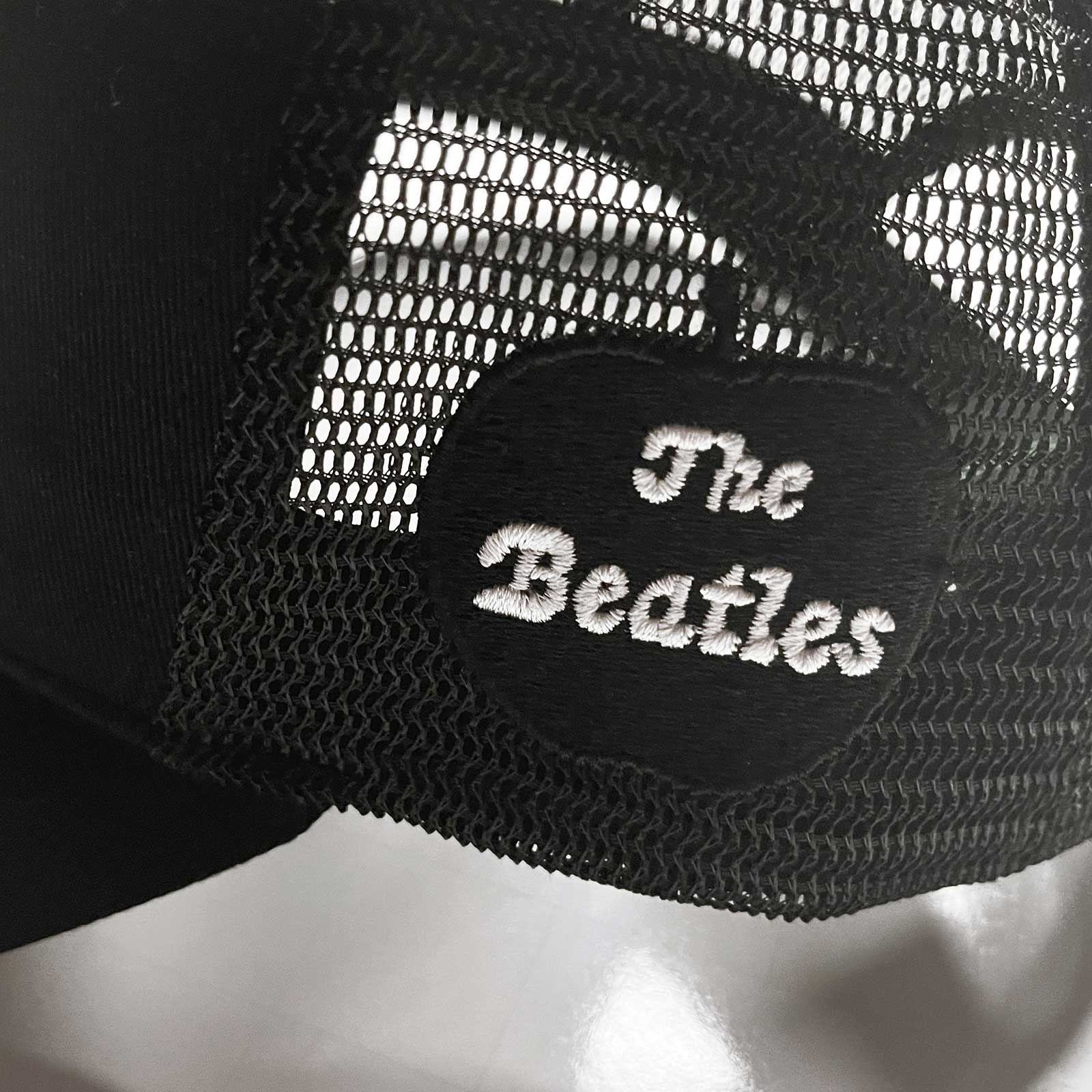 The Beatles Logo Drop T Trucker - Rockzone