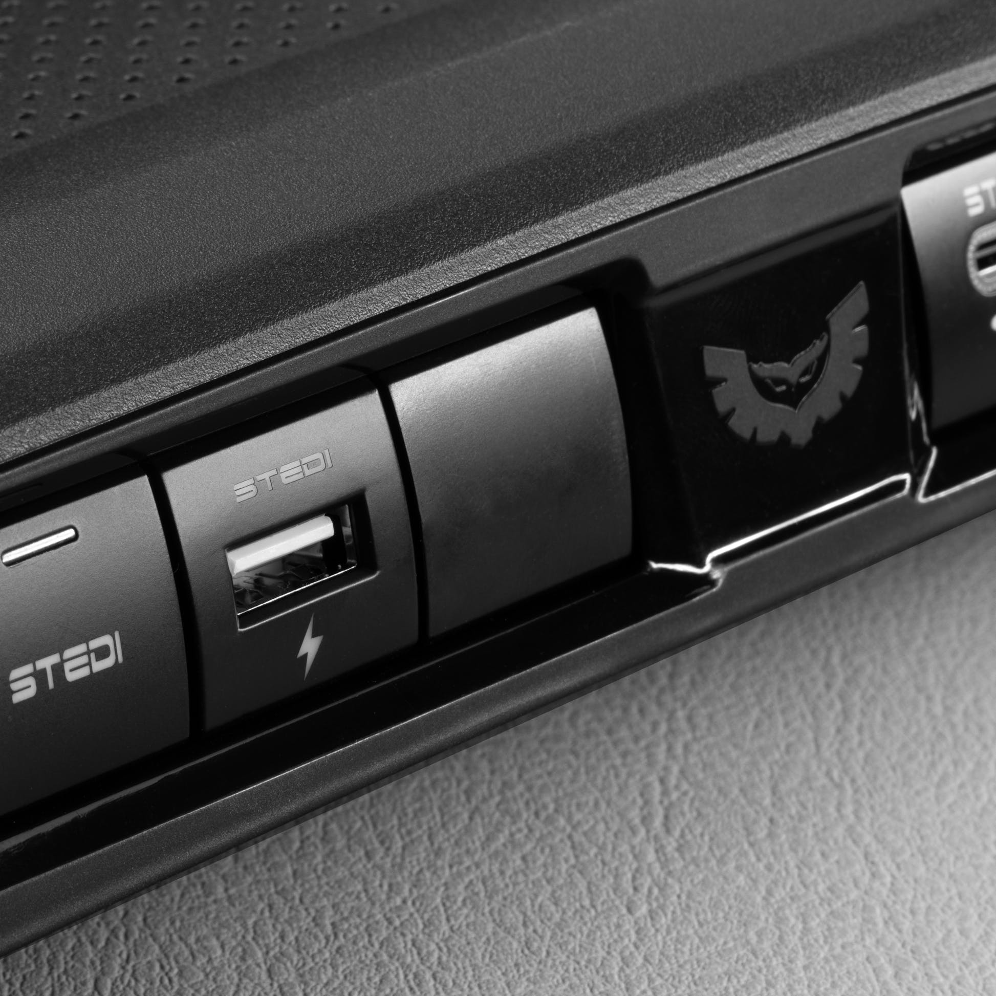 Switch Panel | Ford Ranger 23- - STEDI Europe