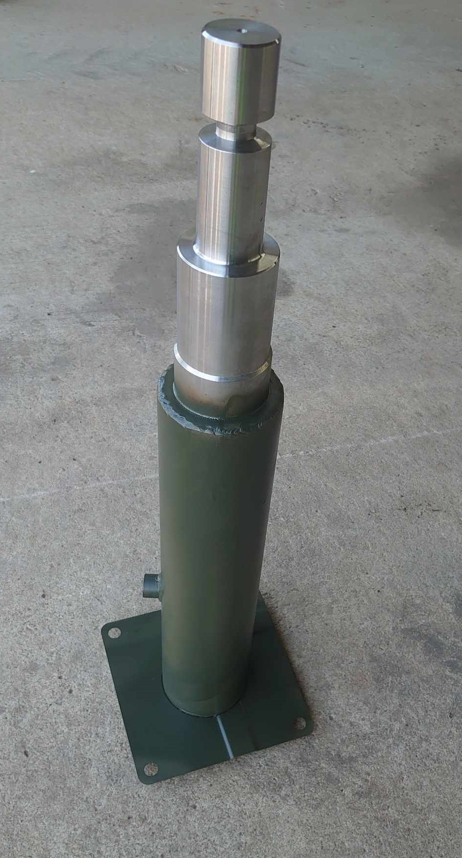 Gun bracket lower - West coast military