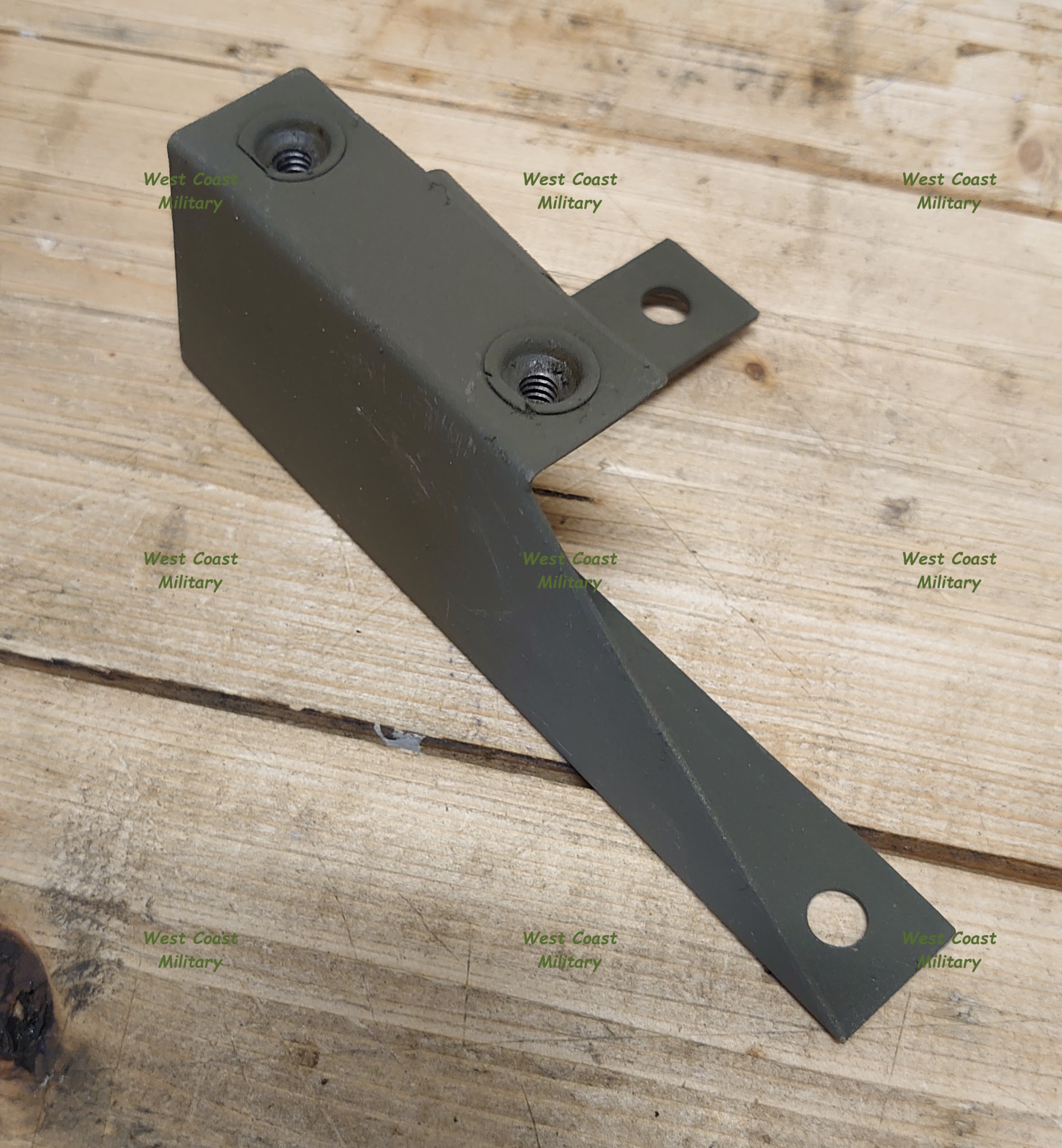 Air cleaner bracket right - West coast military