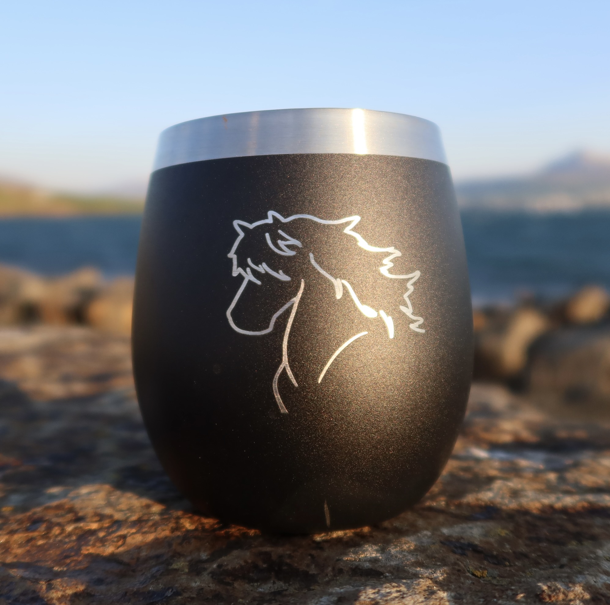 Hugrun Hestur Termo mugg med transparent lock - 240ml - På Bettet