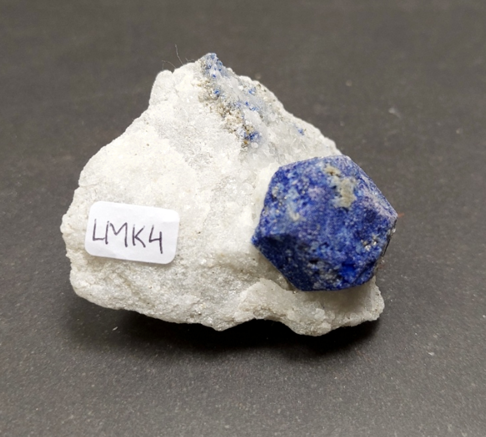 Stengarden.com - Lazurit i Matrix - LMK4