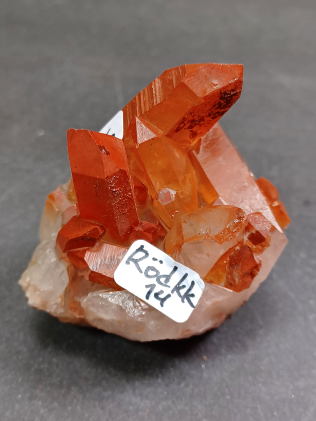 Stengarden.com - Rödkvarts Kluster - RÖDKKX14