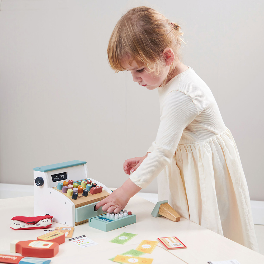 Kassaapparat - pedagogisk leksak av trä för barn