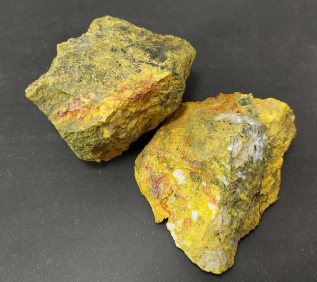 Stengarden.com - Gul /Orange Realgar