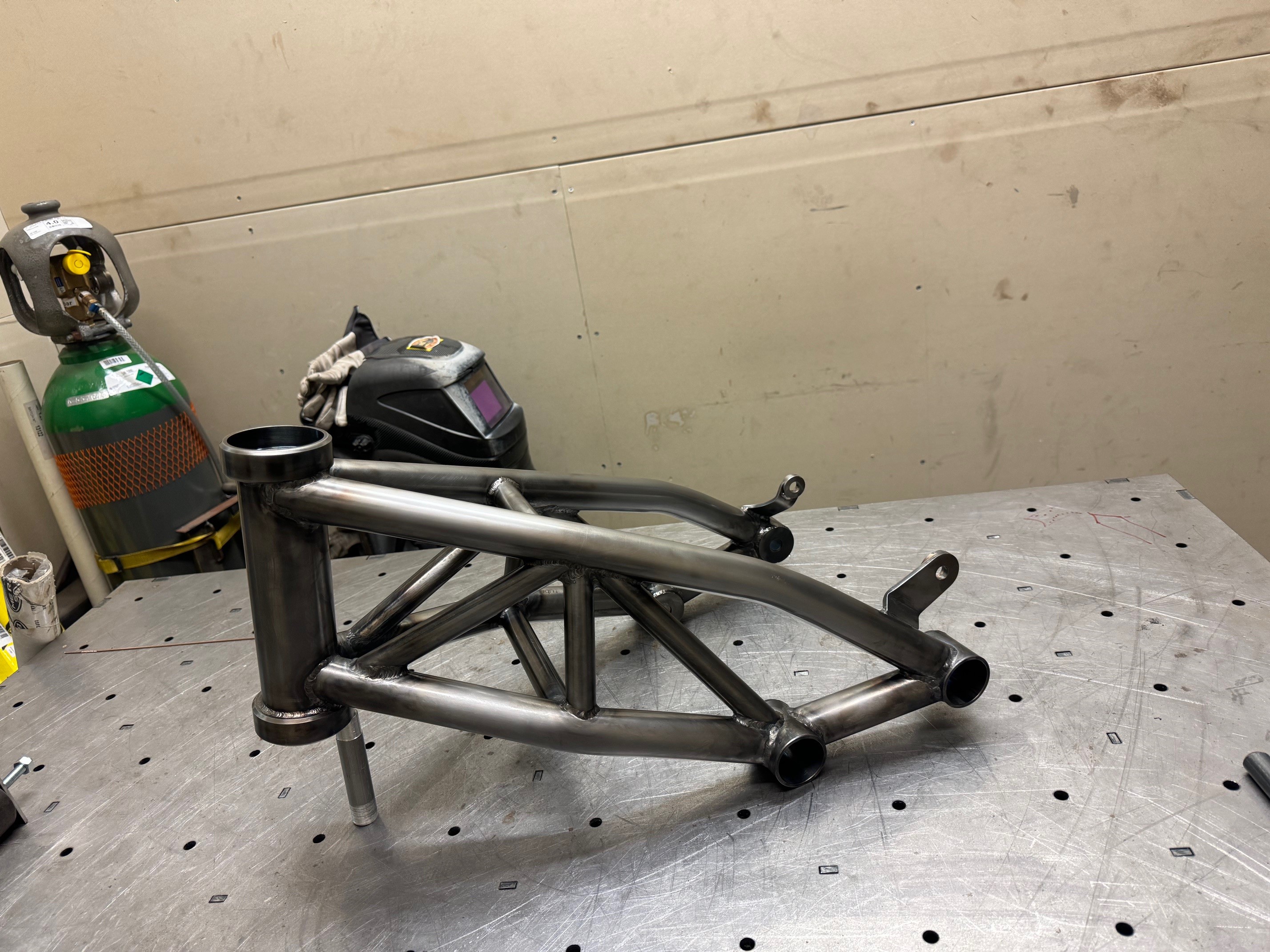 NCCR Northern Classic, Custom & Race - BMW Boxer Telelever conversion ...