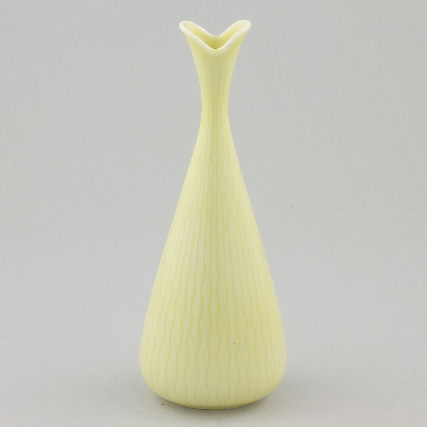 Gunnar Nylund (Paranta 1954) Yellow Vase with Wave Relief 17 cm