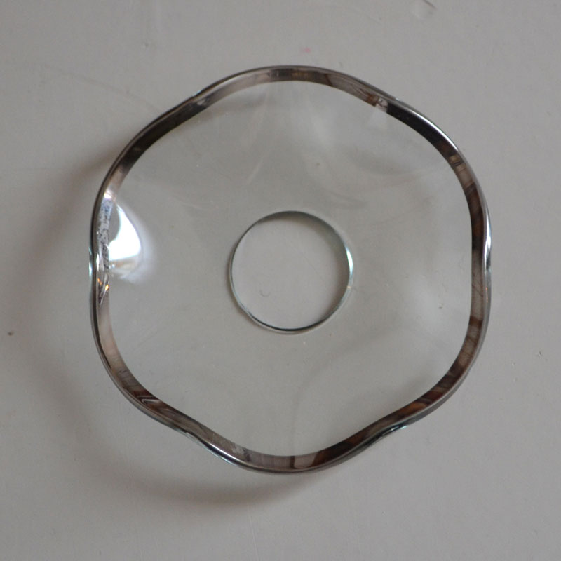 Ljusmanschett i glas för julgransljus - vågig med silverkant - Hemkänsla