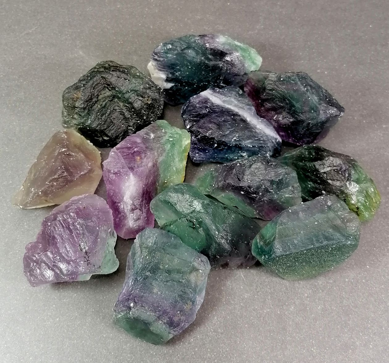 Stengarden.com - Regnbågsfluorit, Rå - AA