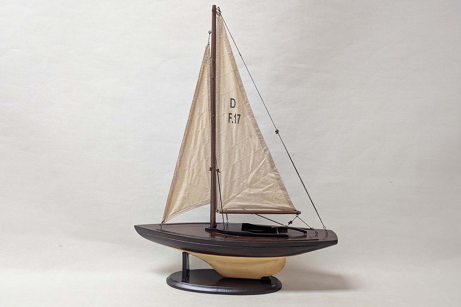 Drake Segelbåt 43x56 cm - Flaggskeppet