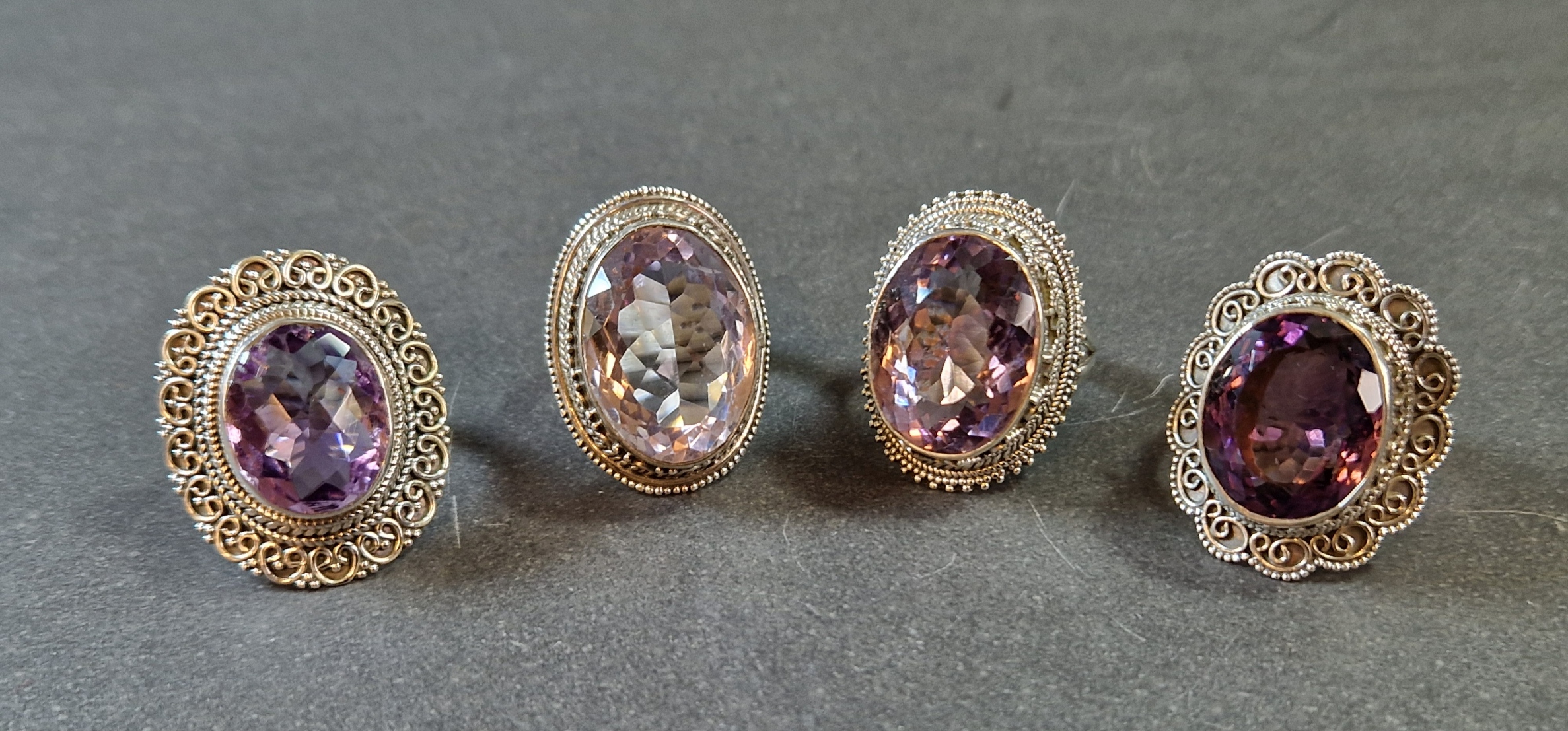 Stengarden.com - Filigran Ring Silver - Ametist Cabochon