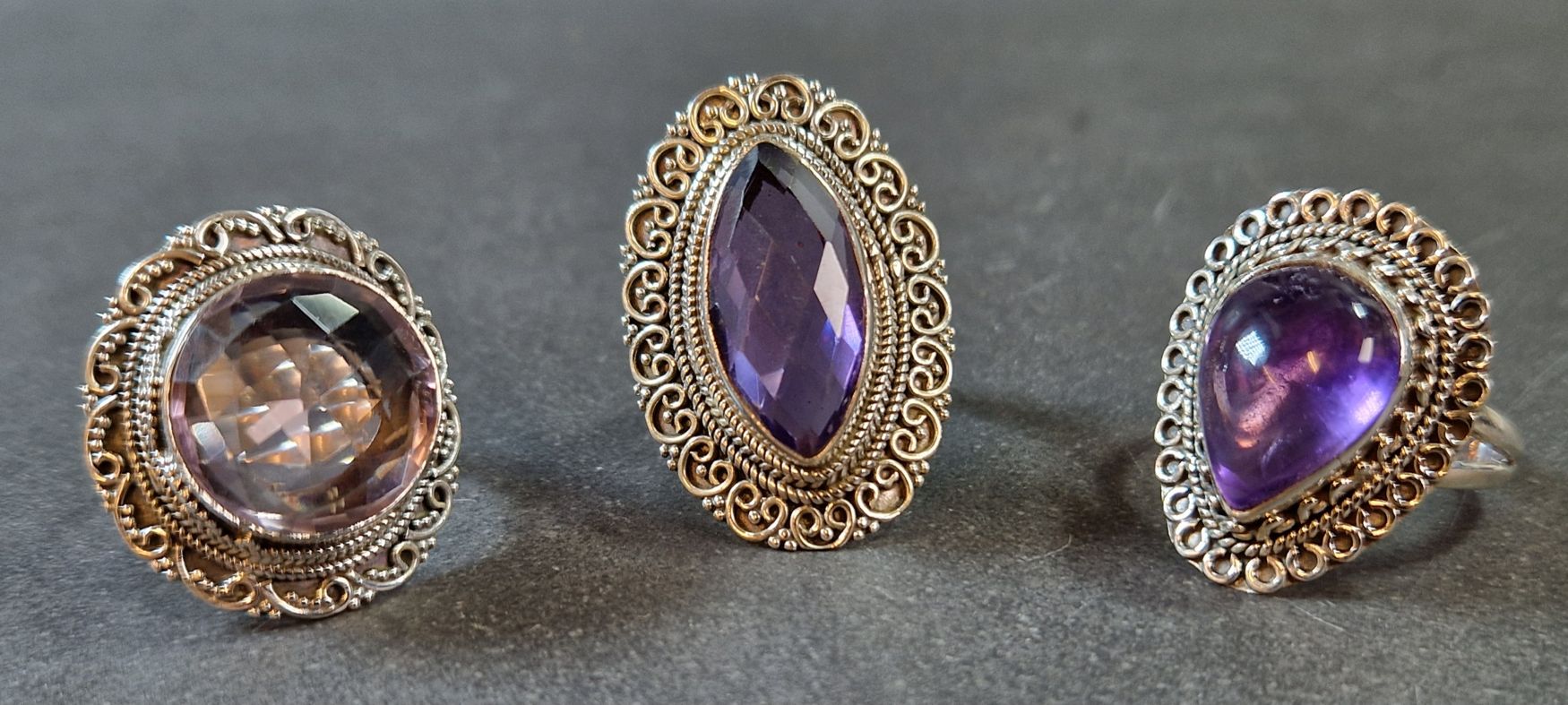 Stengarden.com - Filigran Ring Silver - Ametist Cabochon