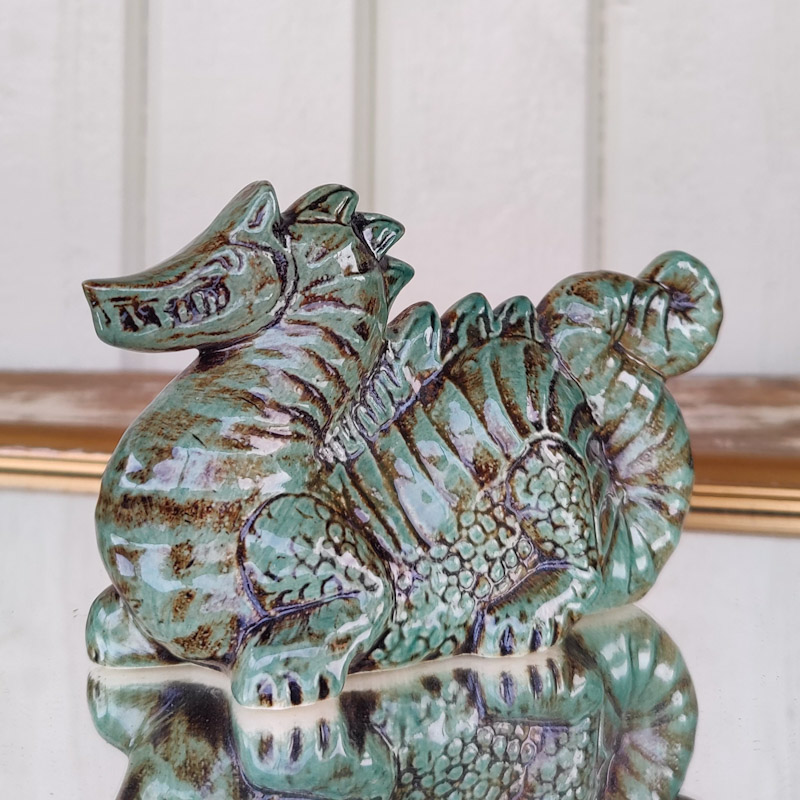 Lisa Larson | Köp Drake Grön med Nagg Online