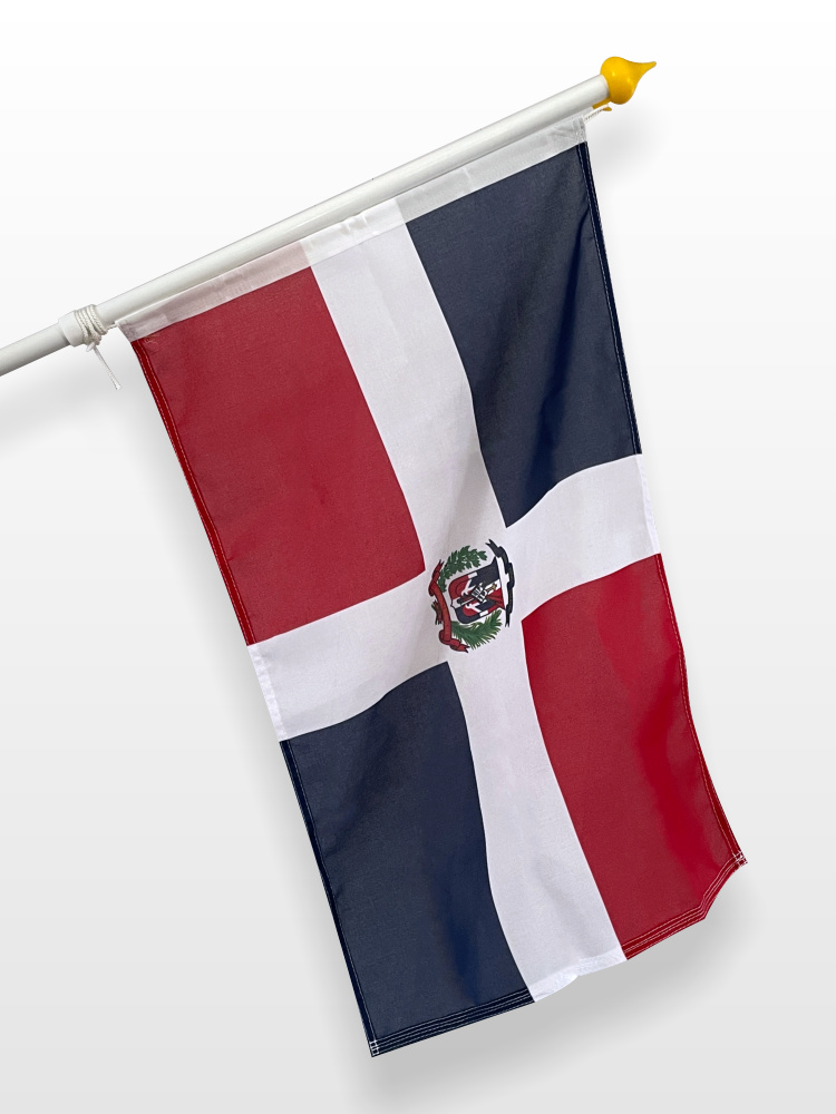 Dominikanska republikens fasadflagga med statsvapen - Nationsflaggor.com