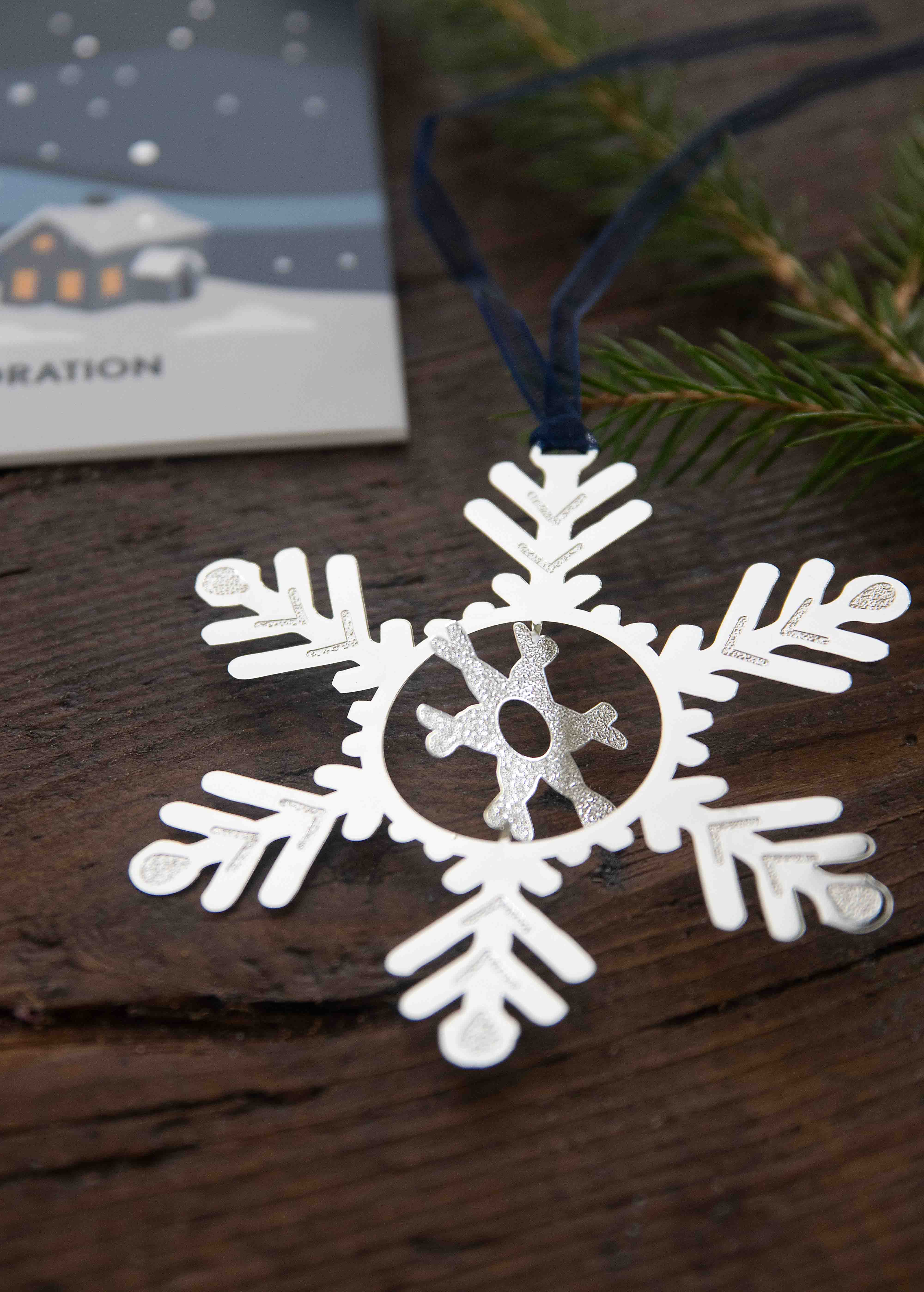 HANGING 3D SNOWFALL - Pluto Design Retailers