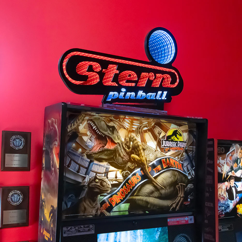 Stern Infinity Mirror Sign - Free Play