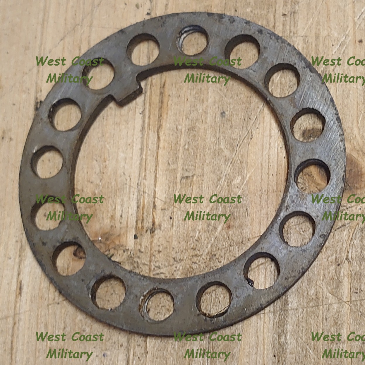 Lock retaining wheel bearing - West coast military