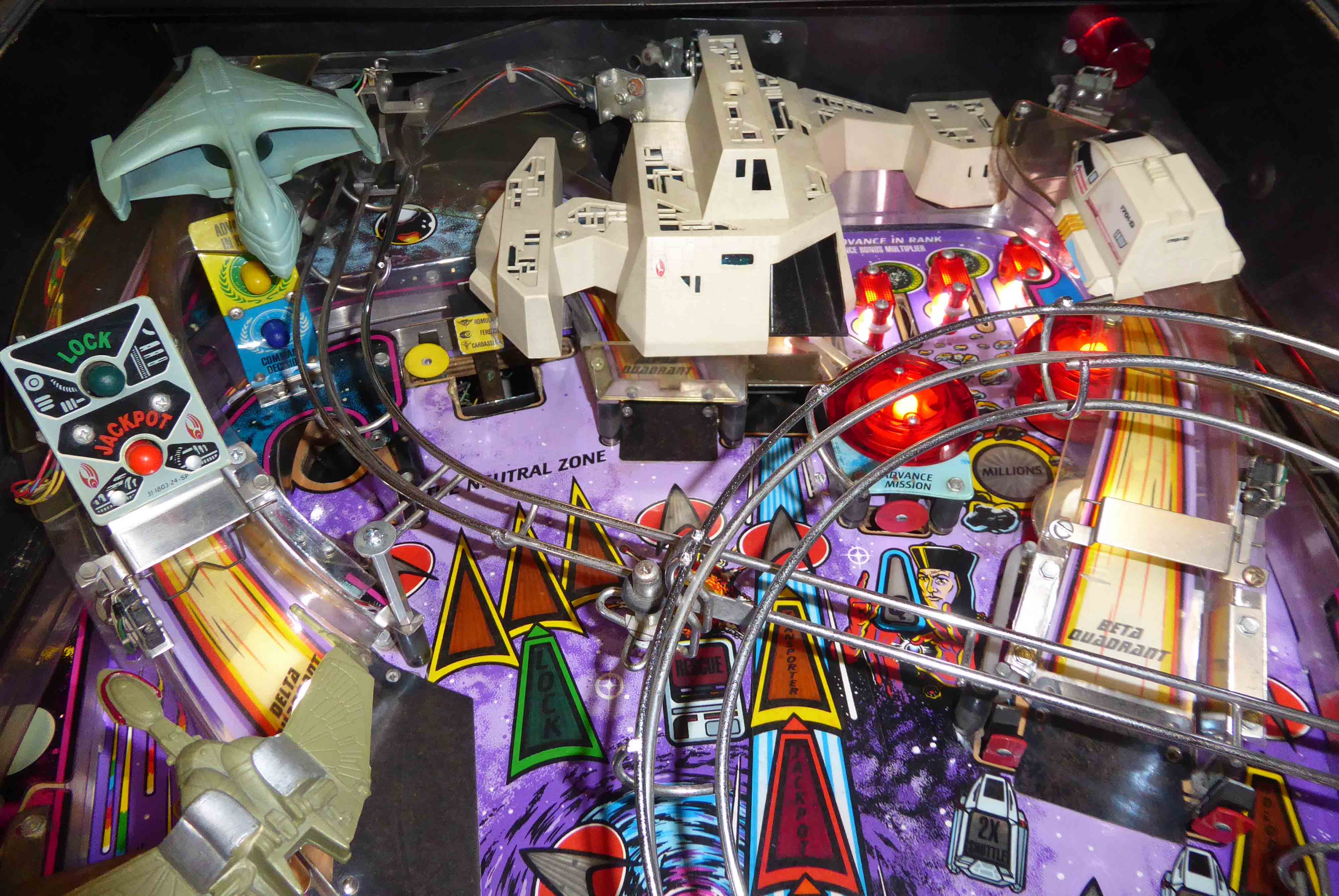 Pinball Machine -Star Trek Next Generation - Free Play