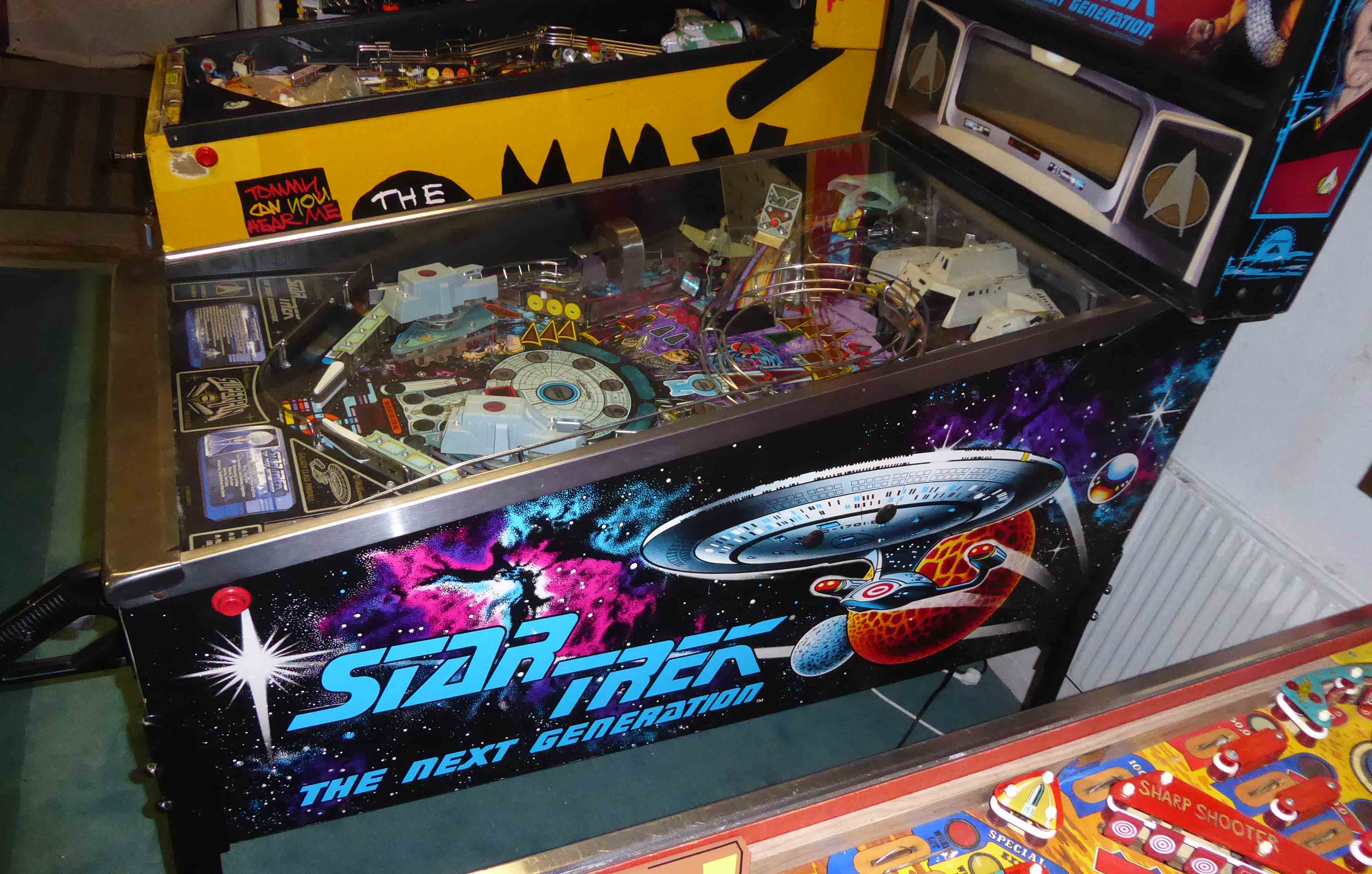 Pinball Machine -Star Trek Next Generation - Free Play