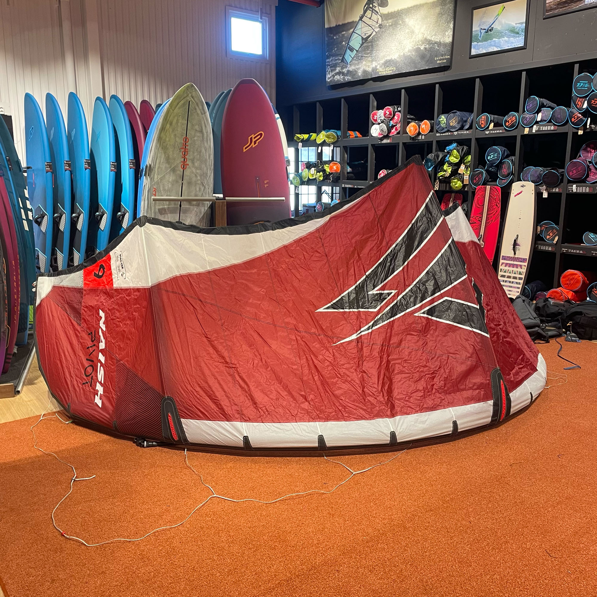 Begagnad kite Naish Pivot q-series 9 kvm 2025 - Surfers Paradise ...