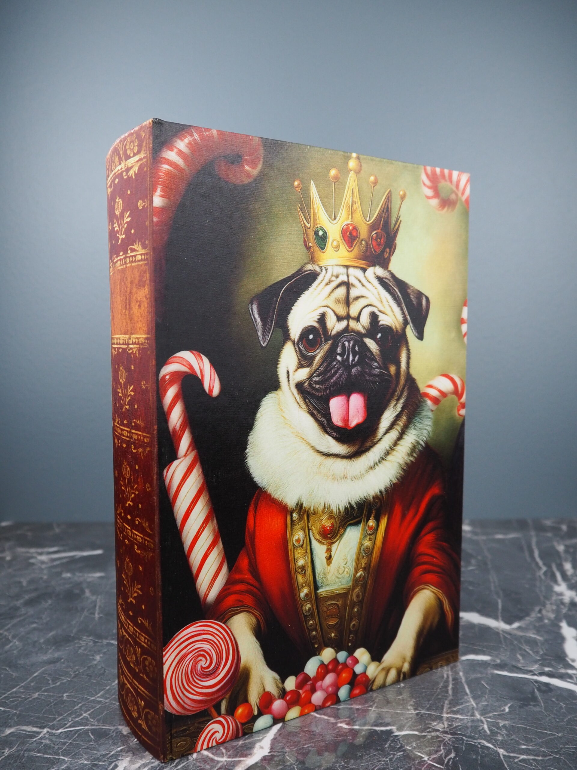 Book box pug - www.hellohello.se