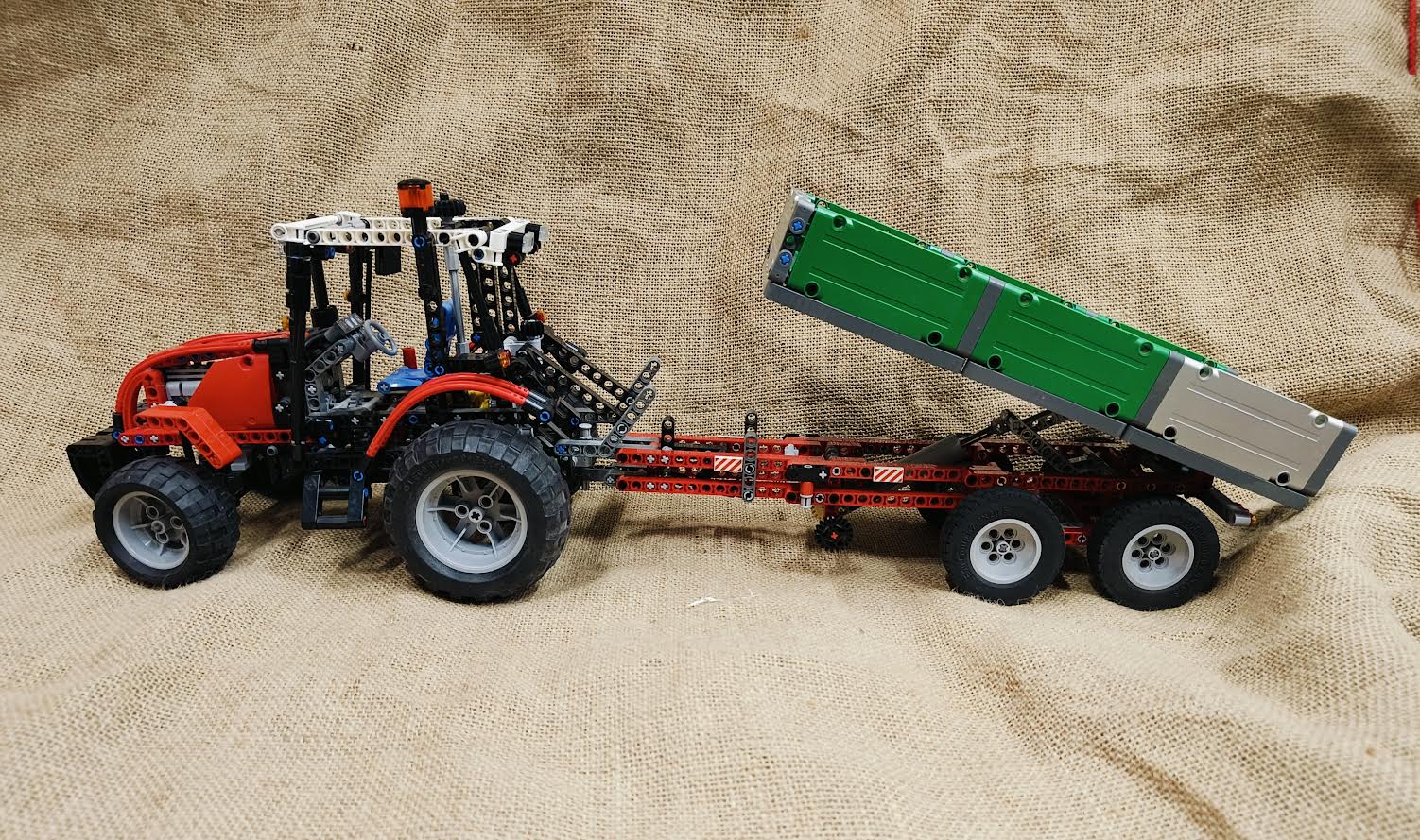 LEGO 8063 Tractor with Trailer (used) - Robbis Hobby Shop