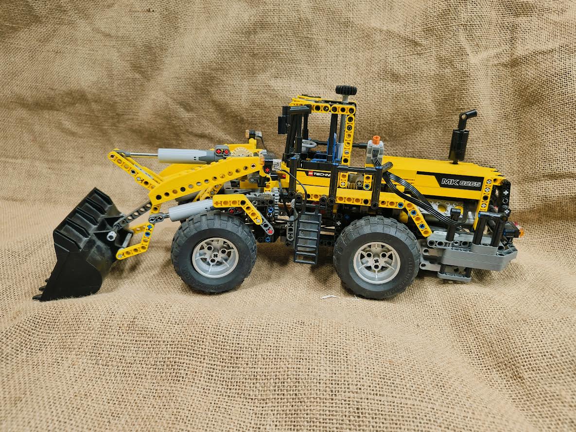 LEGO 8265 technic front loader (used) - Robbis Hobby Shop