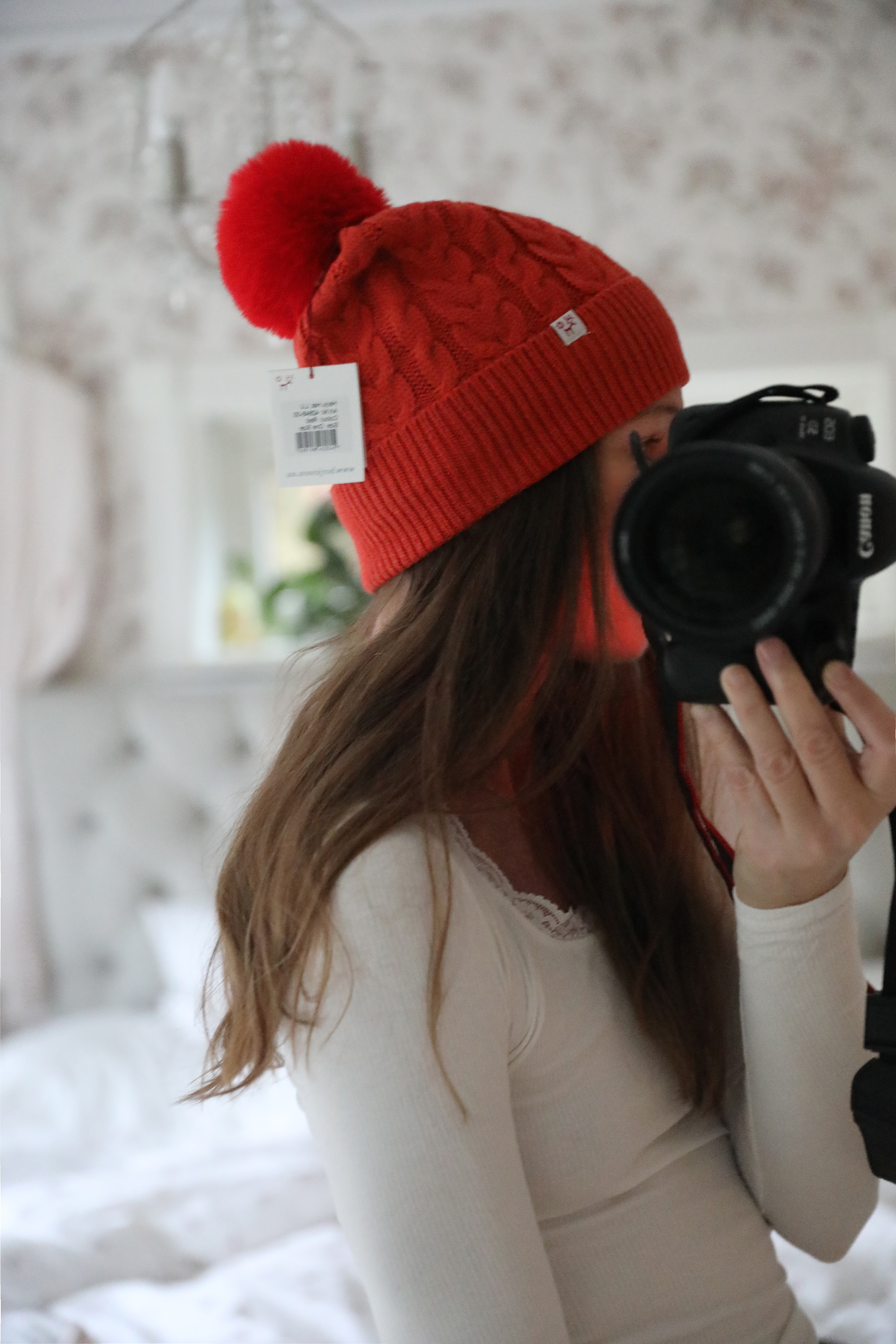 Hut mit Bommel rot - Bloomingshop.se