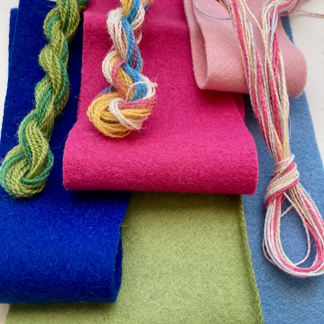 Wool Embroidery mini kit 26B - Tulips and Roses