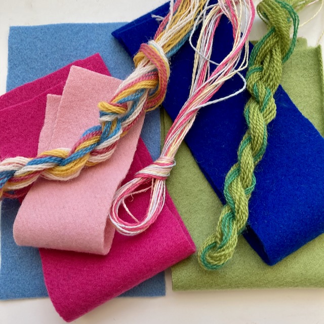 Wool Embroidery mini kit 26B - Tulips and Roses