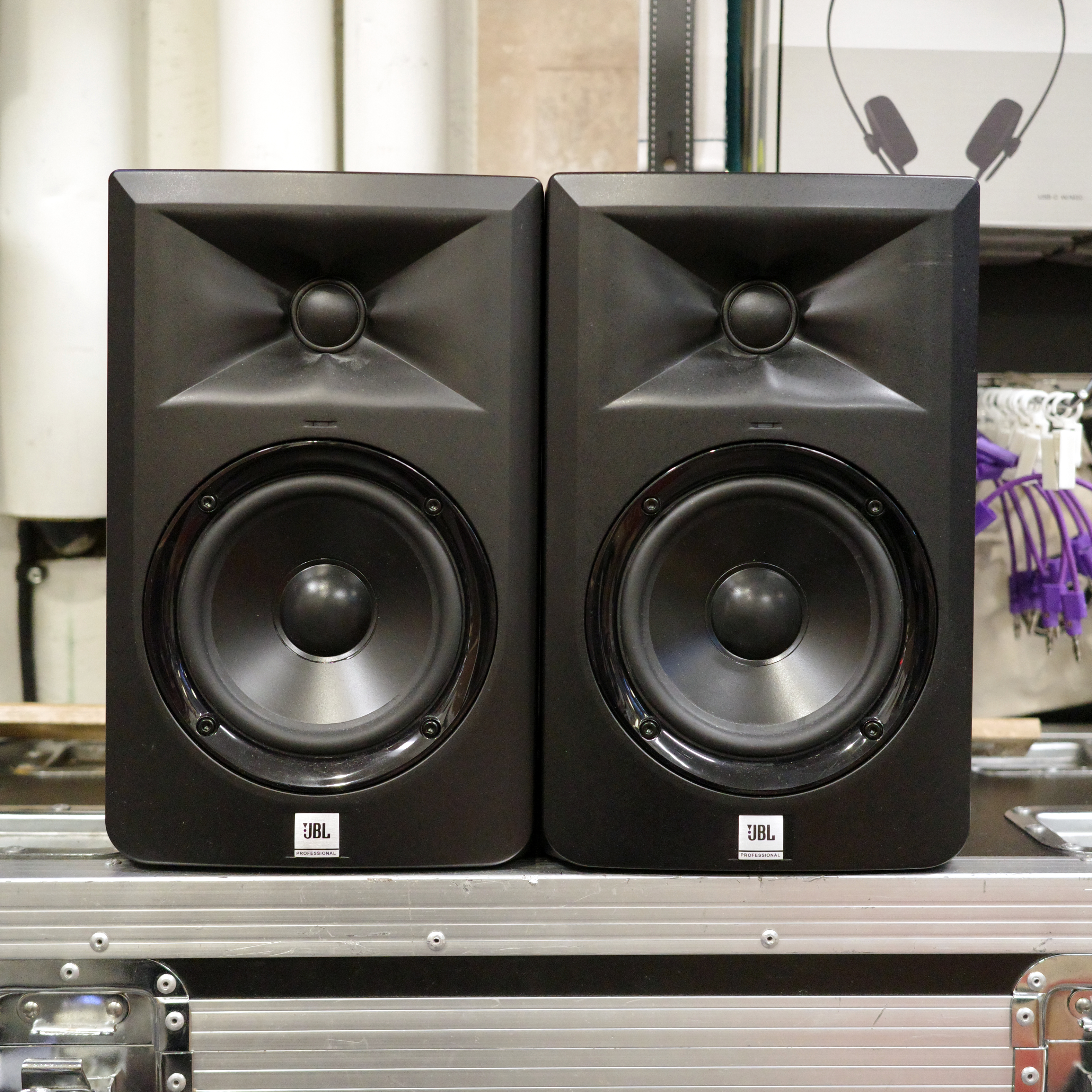 JBL LSR305, beg - JAM