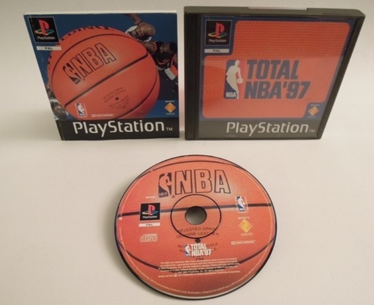 Total NBA 97 - PS1 - gameretro.se
