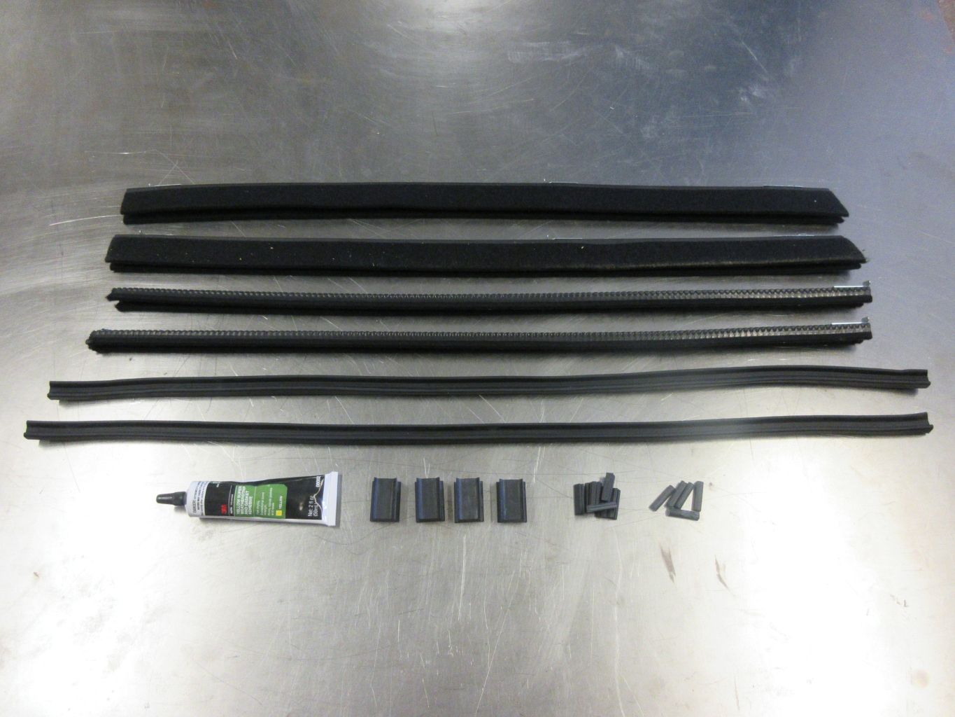 Window channel kit 5W - JOCAR Hot Rods & Steelworks AB