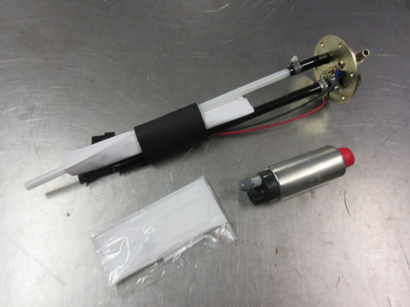 Bränslepump Tankmont. 190 lph U9-tankar - JOCAR Hot Rods & Steelworks AB