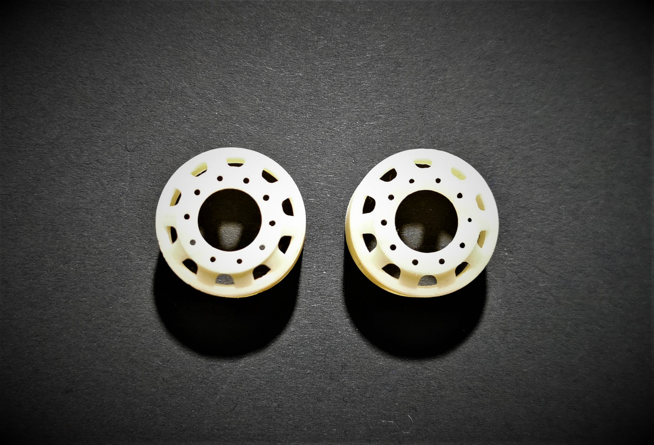 Speedline front wheel without hubs and bolts for your own appearance ...