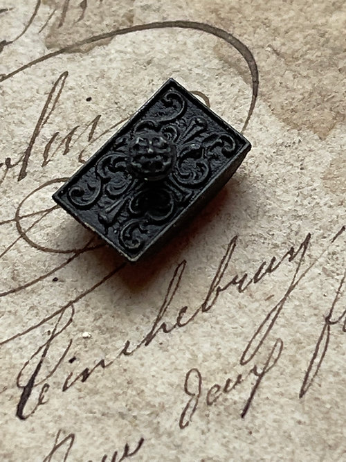 Paper blotter - unfinished metal - from Alison Davies - Miniatyrskatt AB