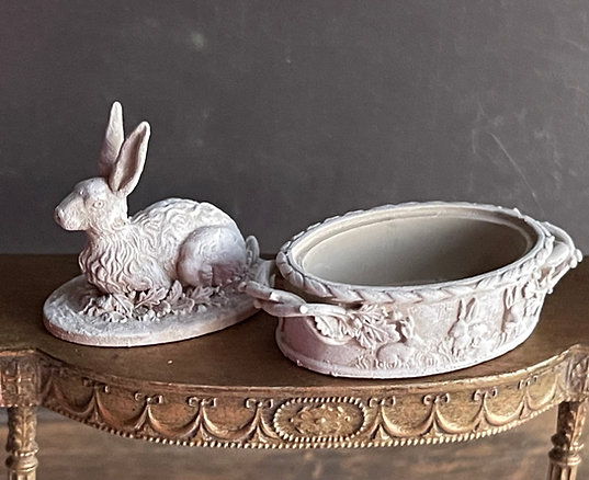 Hare Tureen - from Alison Davies - Miniatyrskatt AB