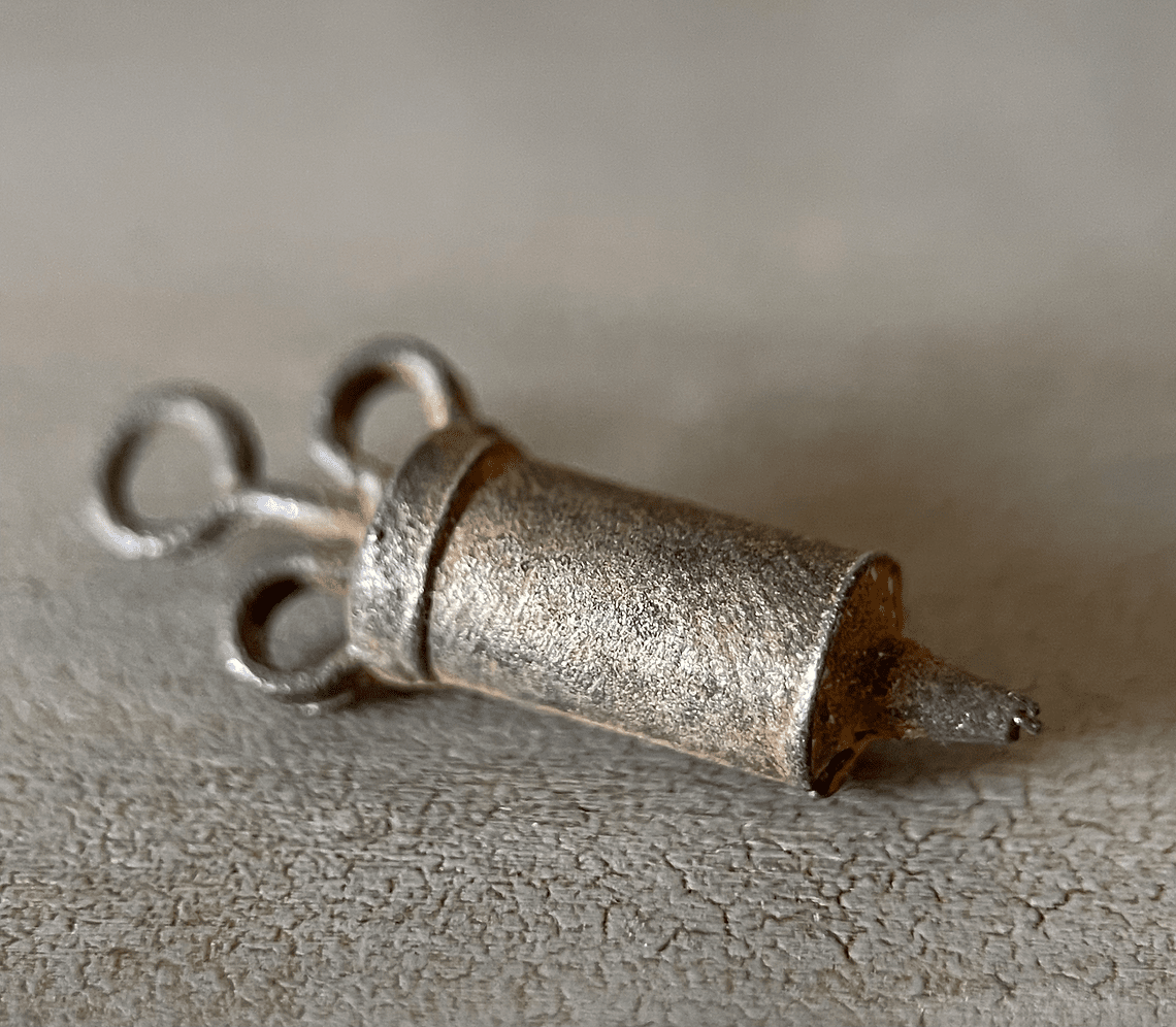 Unpainted 12th scale piping syringe - kit from Alison Davies ...