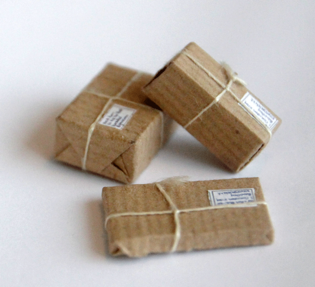 Brown Parcel 1 pcs - Miniatyrskatt AB