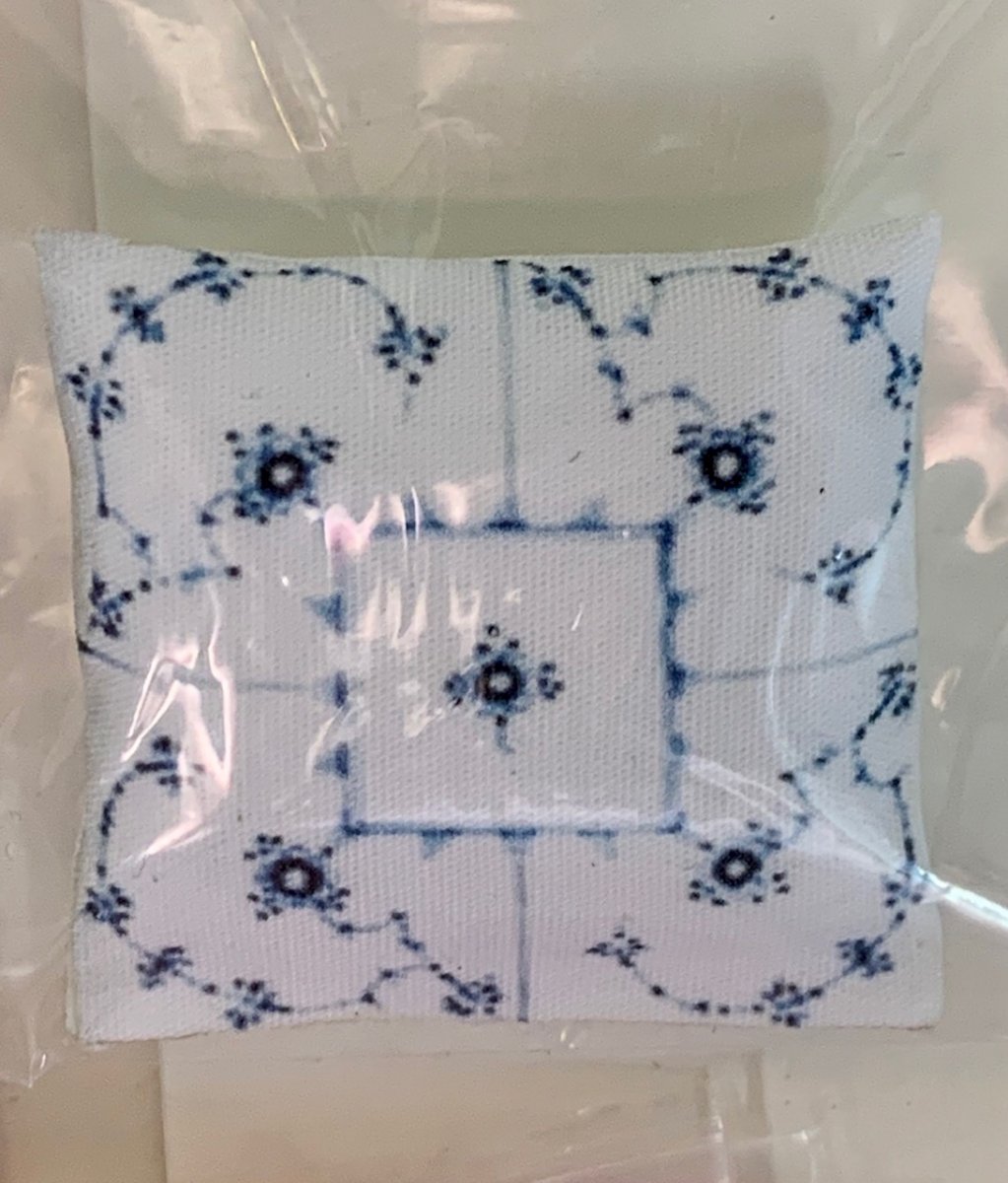 Pillow Danmark - kit from Minimi's - Miniatyrskatt AB