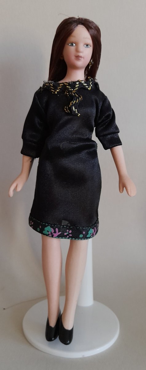 Doll - Blue dress - Miniatyrskatt AB