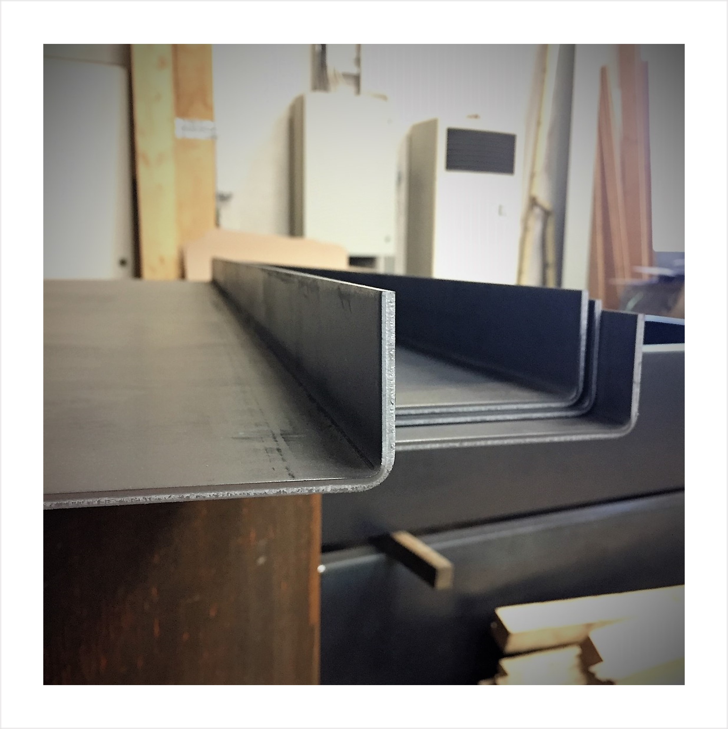 Bockade kantstöd från Stålmiljö