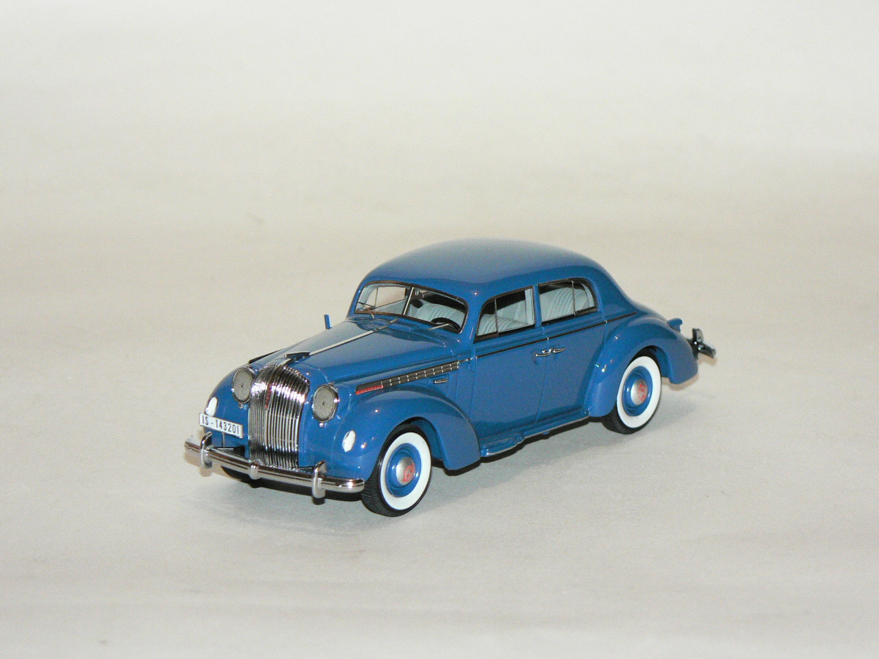 GL Modellbilar AB - Opel Admiral Limousine -1938 1:43 Neo