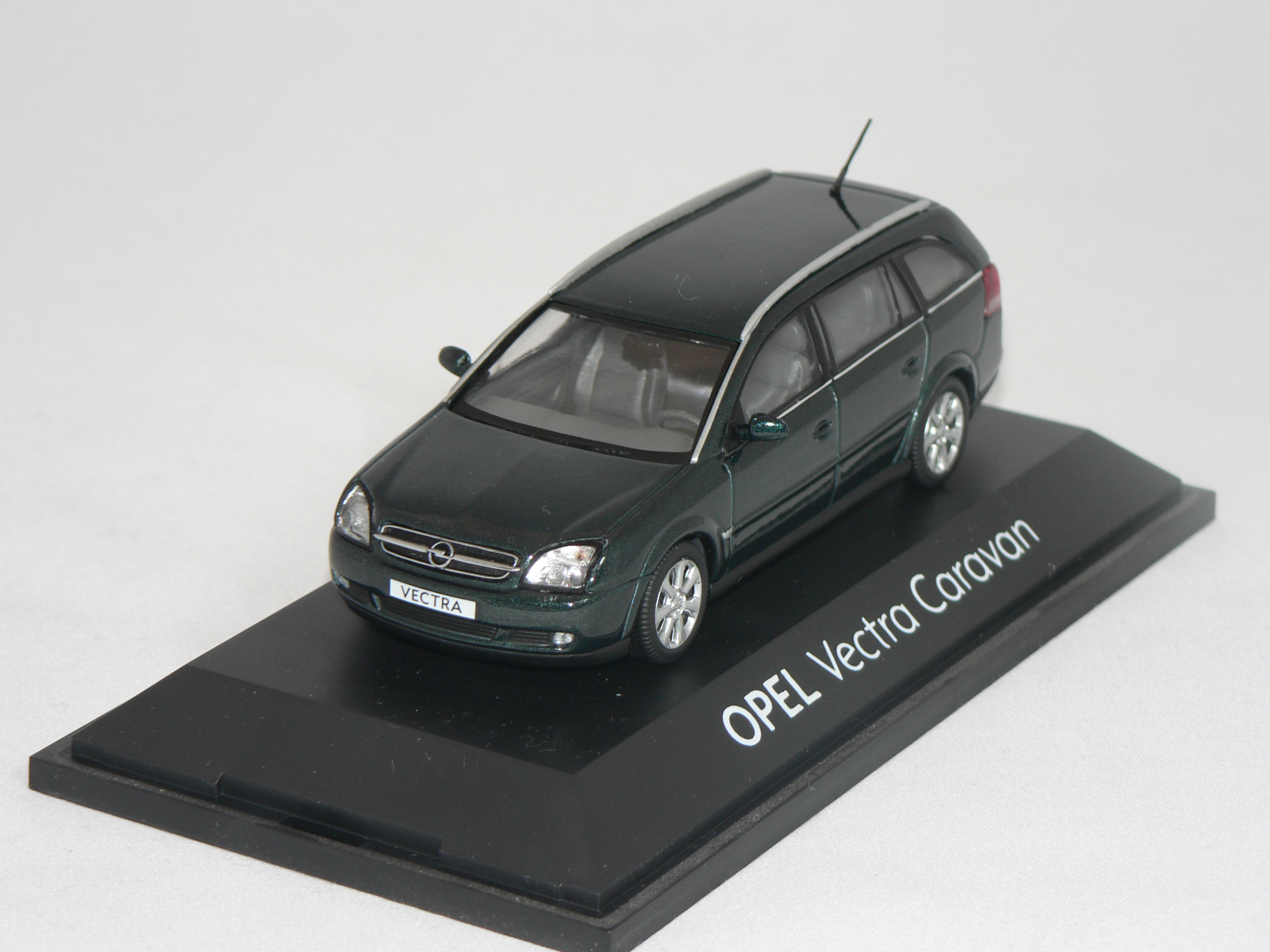 GL Modellbilar AB - Opel Vectra Caravan 1:43 Opel Collection