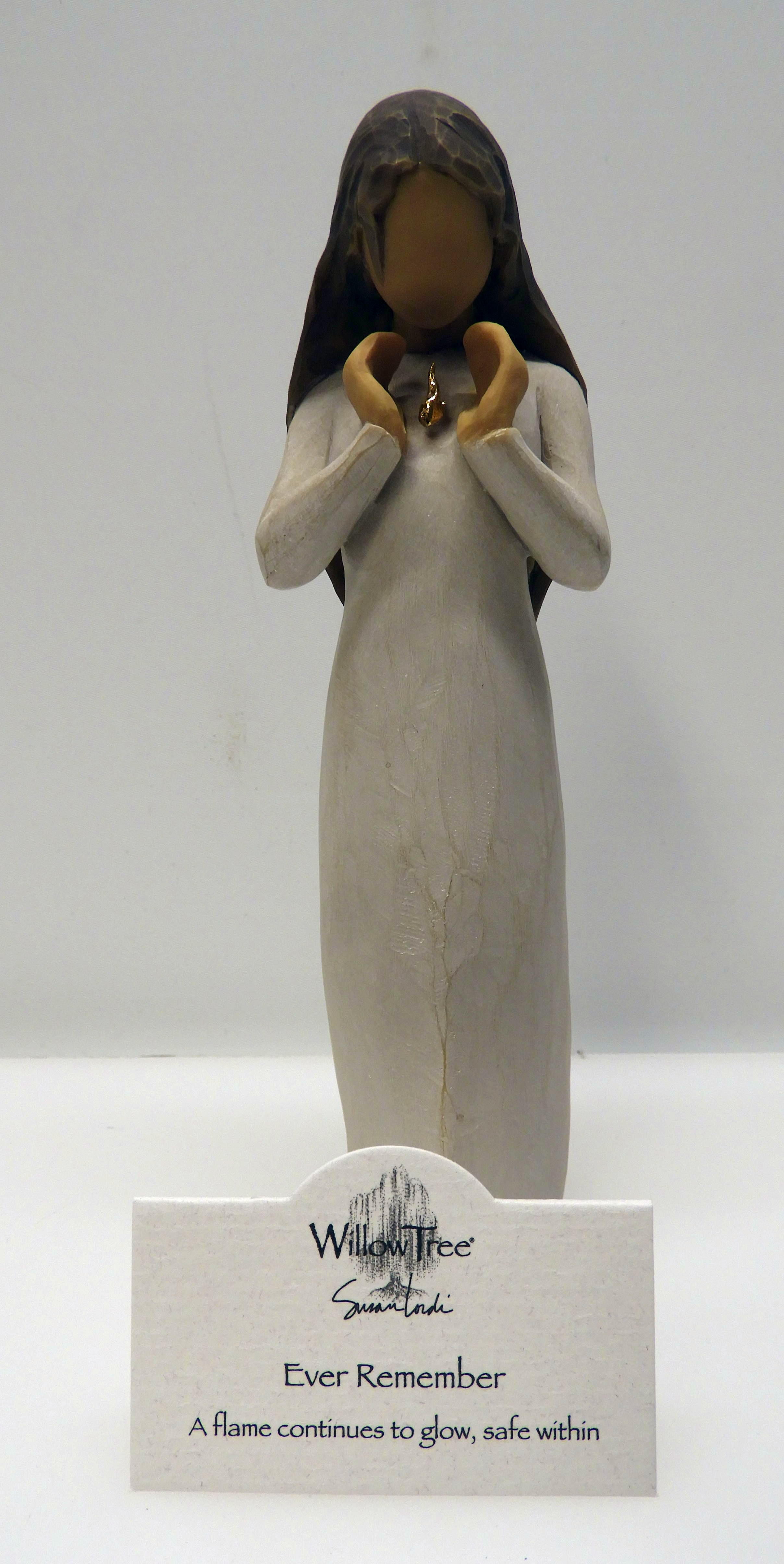 Willow Tree Ever Remember - Domestic Present & JanKer Ridsport