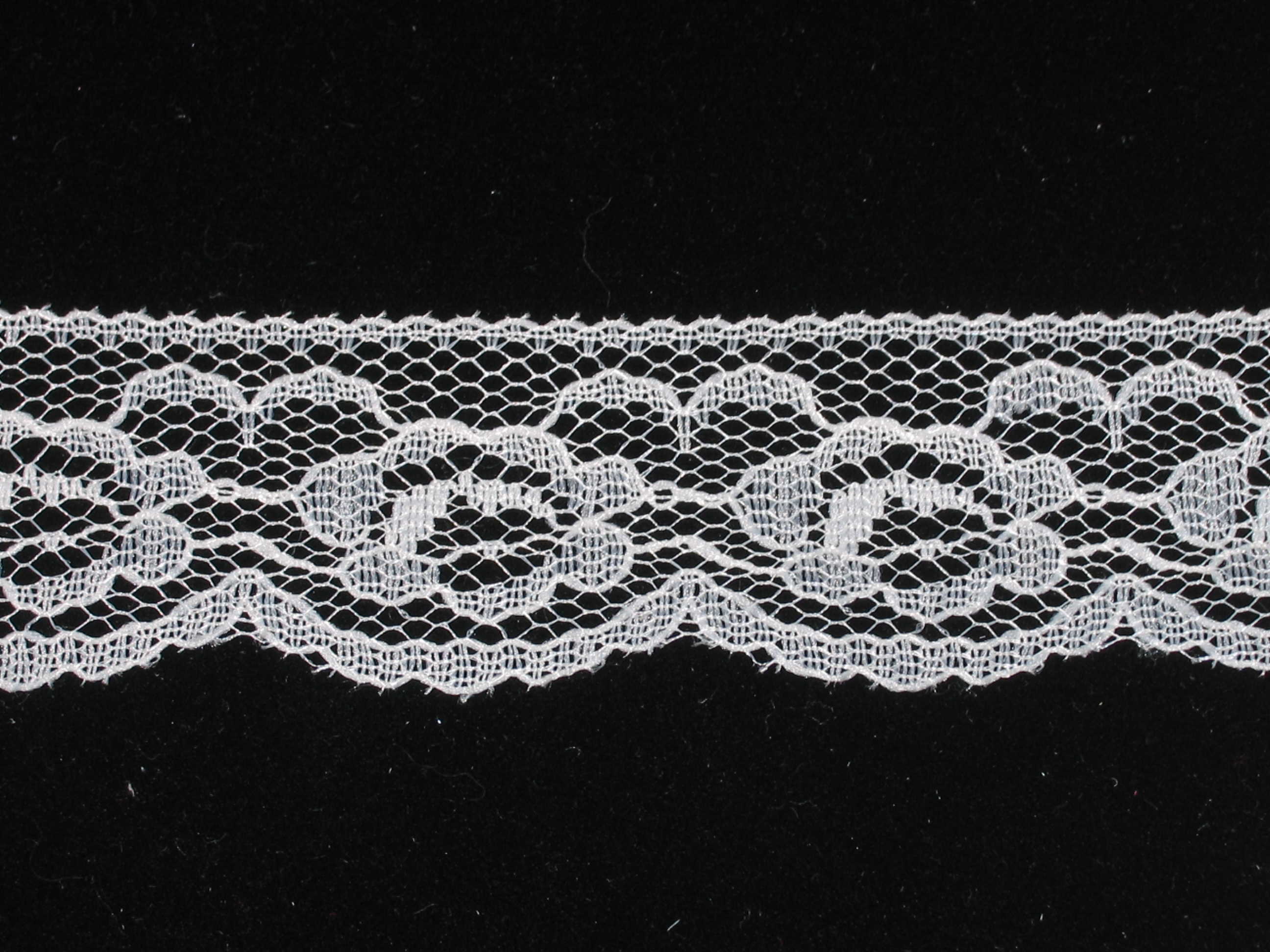 Benvit spets 28 mm - Hobbyteket