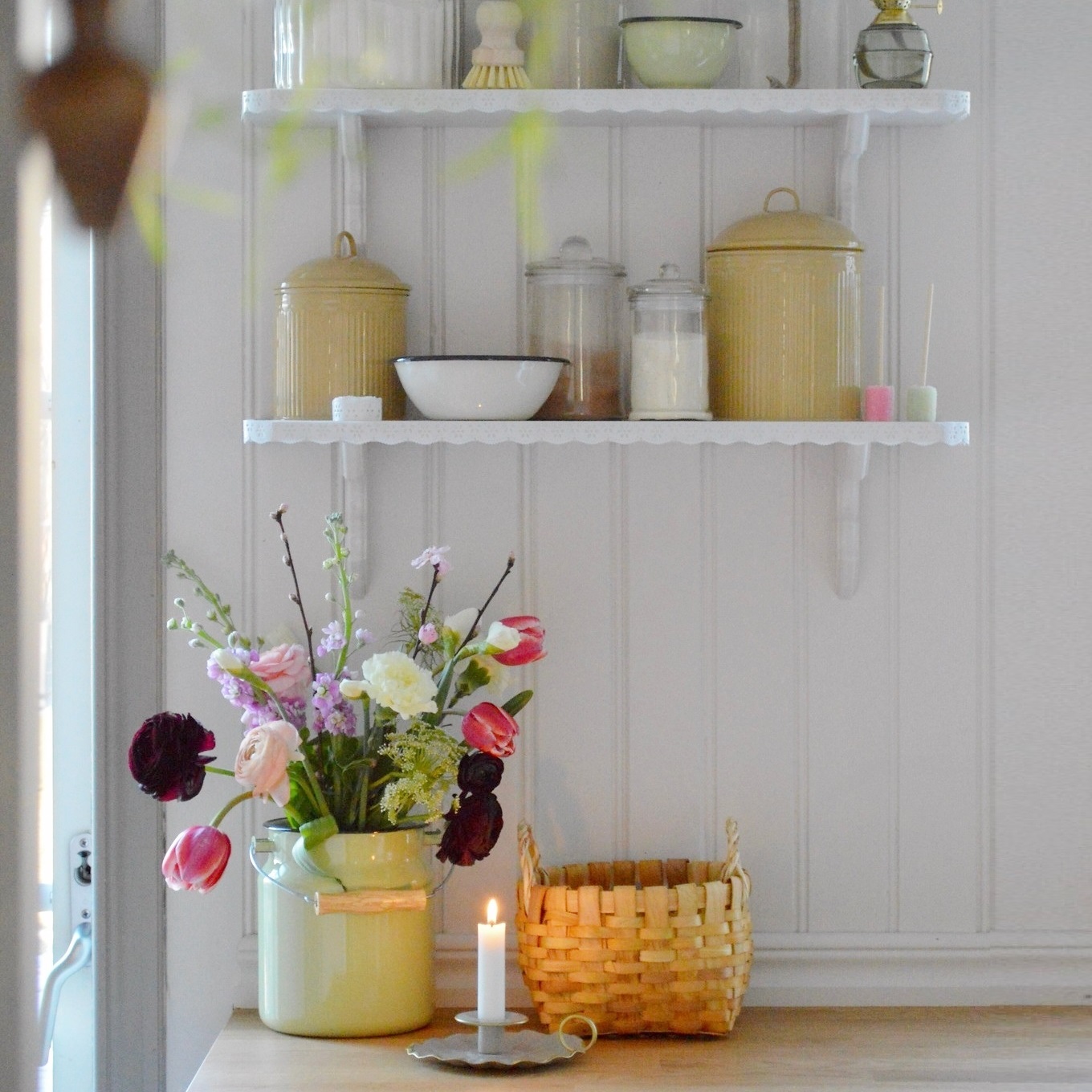 Lantlig inredning i lantlig fransk stil - shabby chic