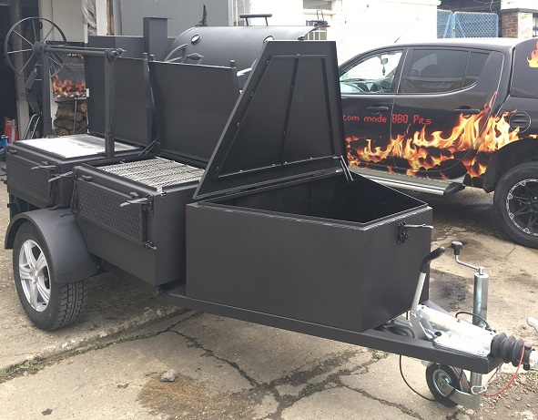 BM-5 Fully Loaded BBQ Trailer - BbqHouse.se